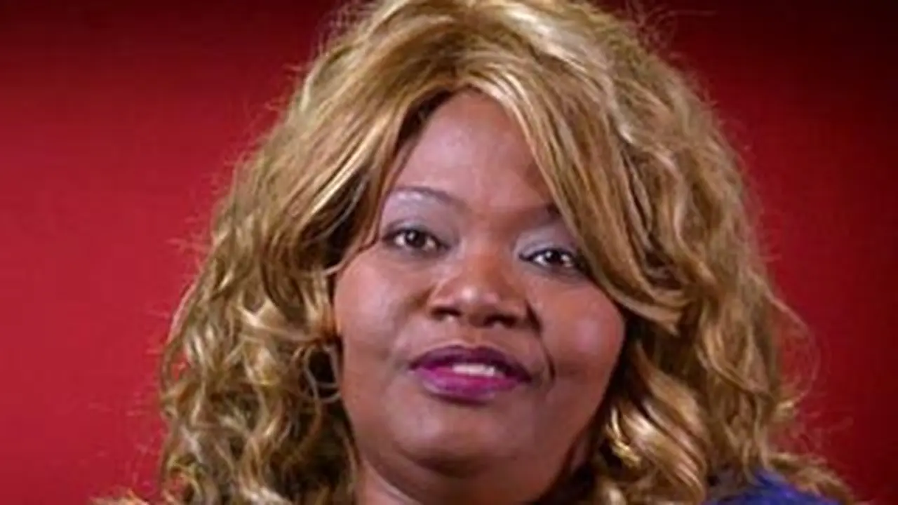 Annie Hawkins Pemilik Payudara Terbesar - Health Liputan6.com