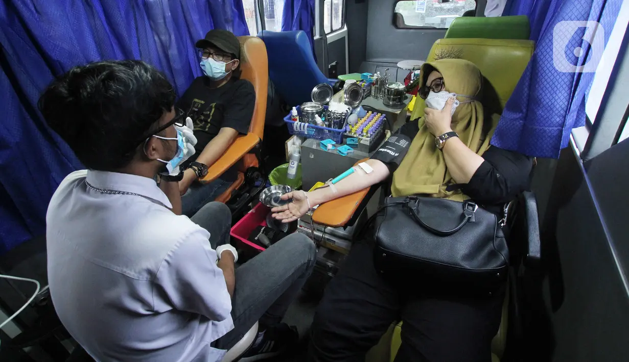 FOTO: PMI Kerahkan Mobil Donor Darah Keliling Selama Ramadan - Foto ...
