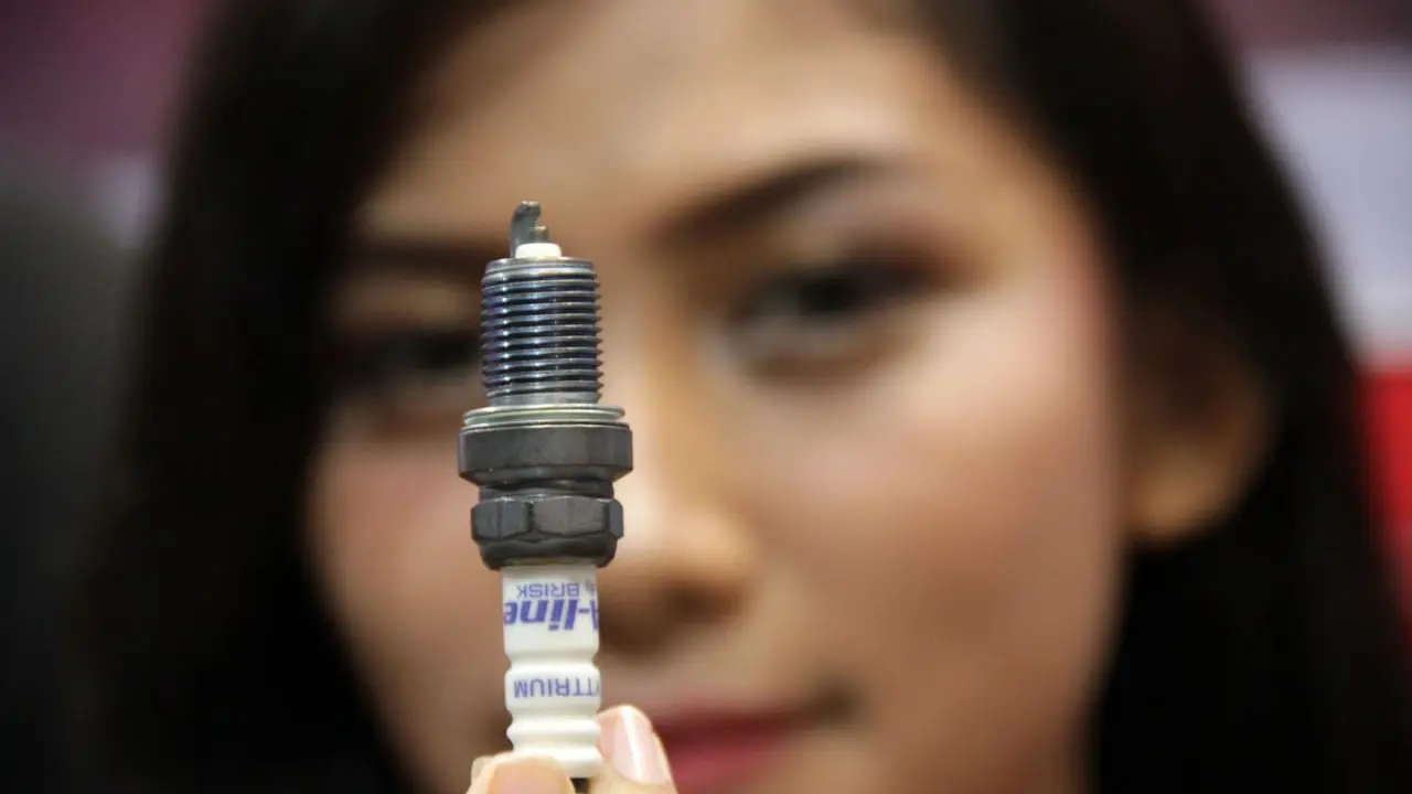 Kelebihan dan Kekurangan Mengubah Celah Elektroda Busi - Otomotif ...