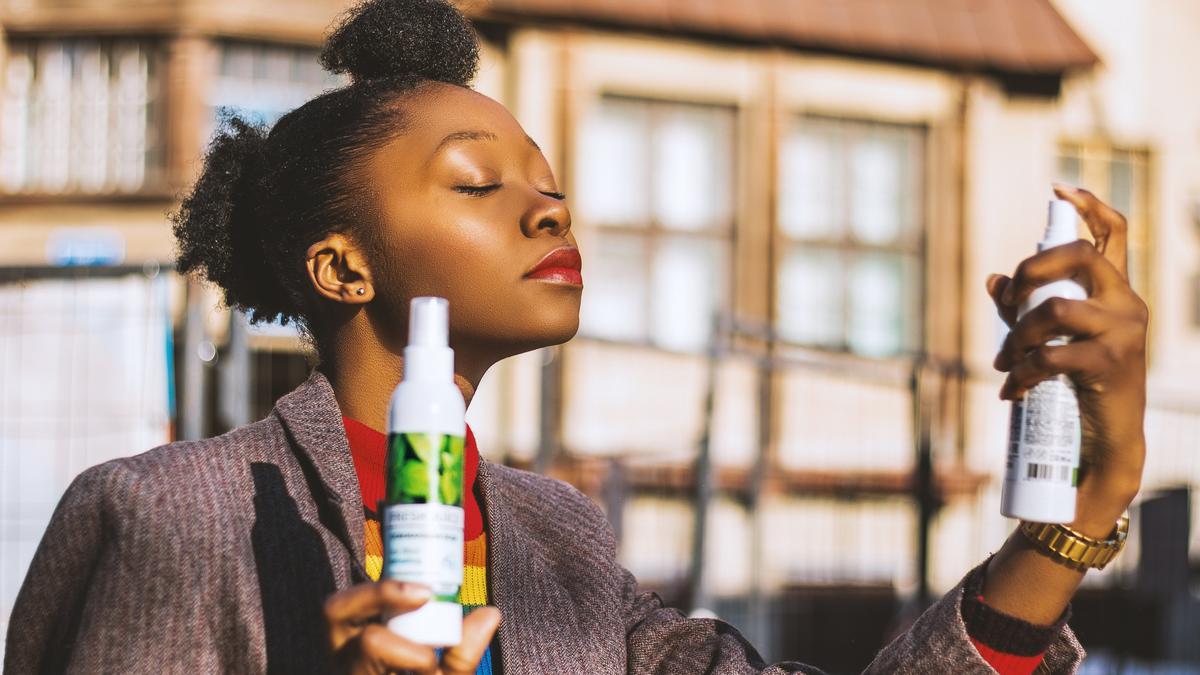5 Cara Membuat Setting Spray Sendiri, Pahami Keawetan dan Penggunaan ...