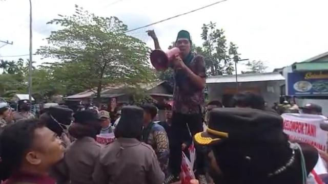 Kecaman Badko HMI Sumut Terkait Peletakan Batu Pertama Pembangunan Sport Center PON 2024 ...