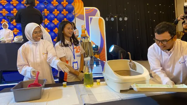 Titiek Puspa dan Syifa Hadju Hadiri Perayaan Hari Jadi ke-25, PT Uni-Charm Indonesia Tbk ...