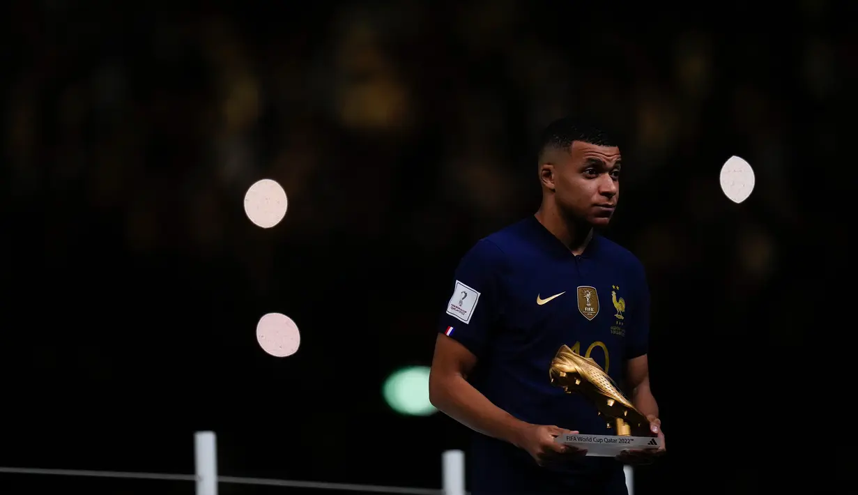 Top Skor Piala Dunia 2022, Kylian Mbappe Bawa Pulang Sepatu Emas - Foto Liputan6.com
