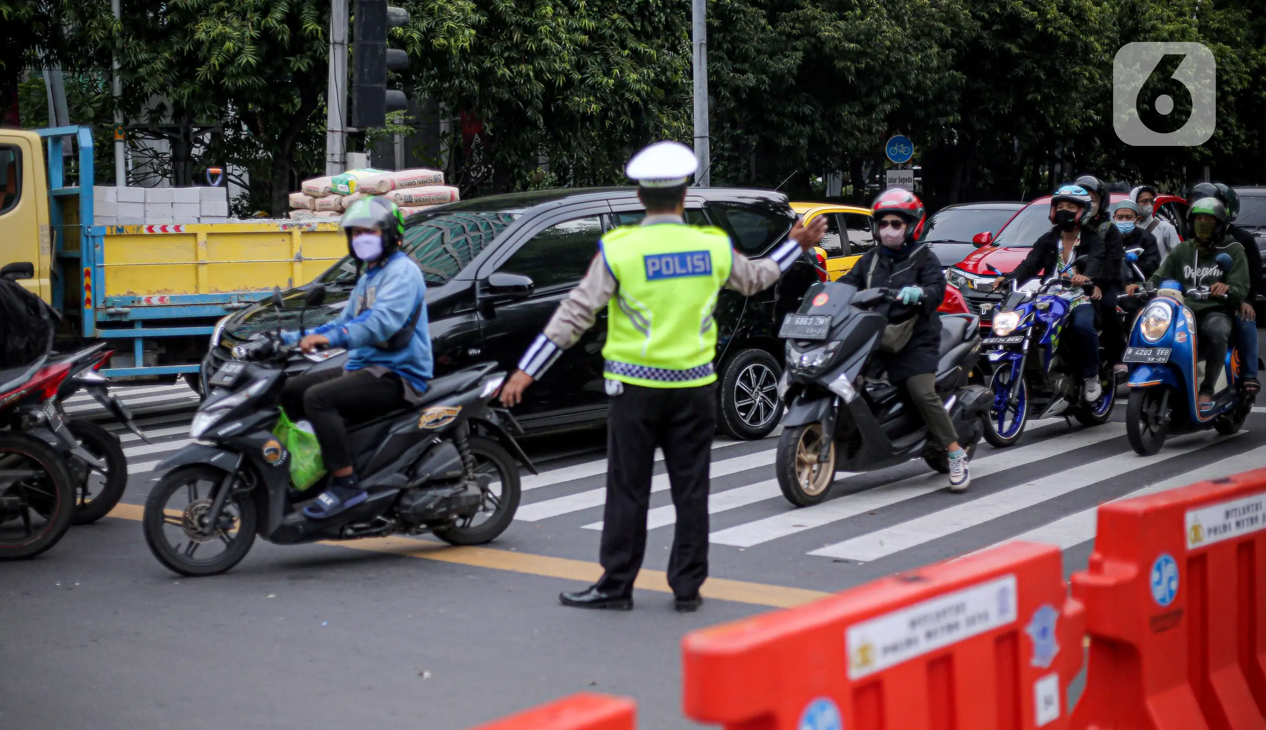 Pengaturan Arus Lalu Lintas Imbas Demo di Jakarta - Foto Liputan6.com
