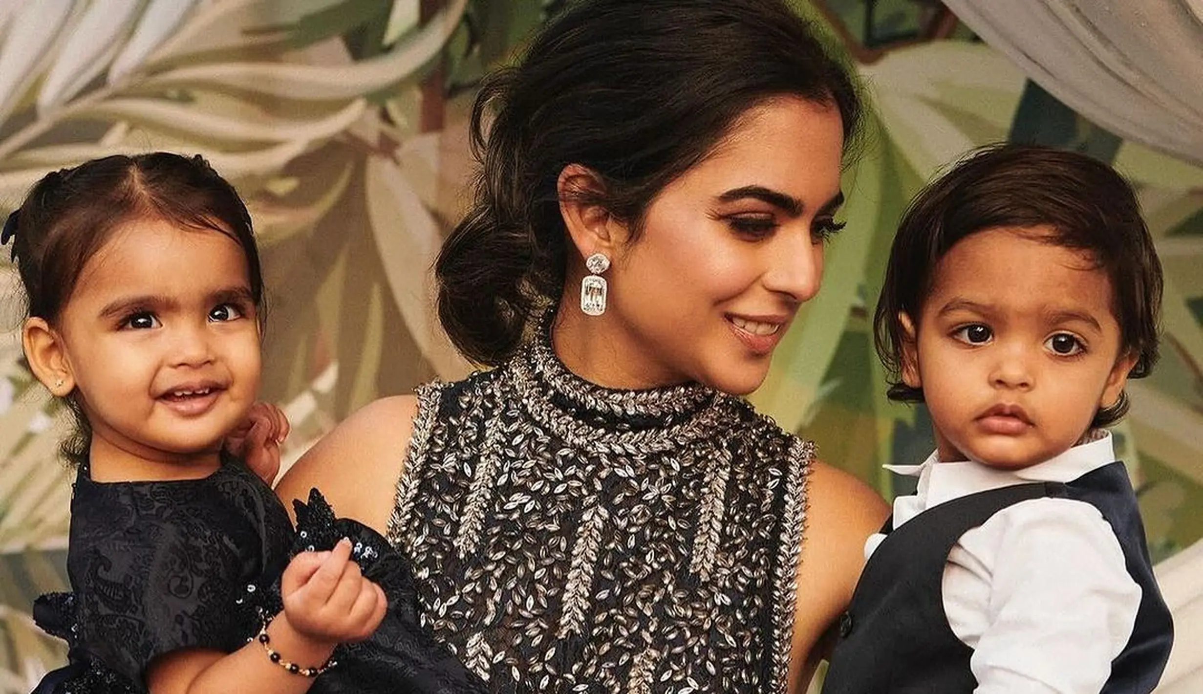6 Gaya Glamor Putri Crazy Rich India, Isha Ambani yang Sering Tampil ...