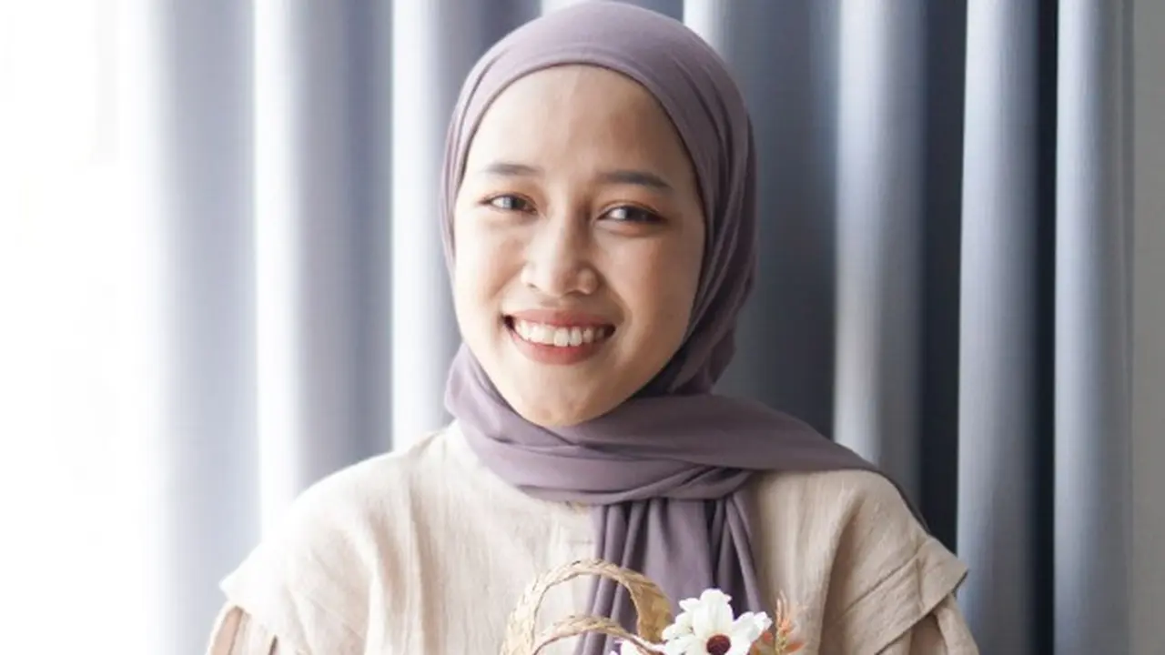 Kisah Inspiratif Rere Putri Ndaru, Ibu Muda yang Multitalenta ...