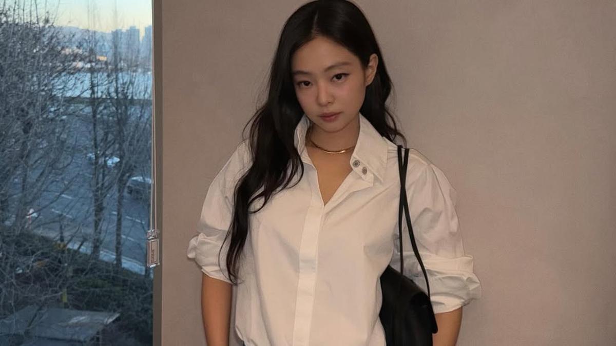 Simpel tapi Bernilai Fantastis, Gaya Smart Casual Jennie BLACKPINK ...
