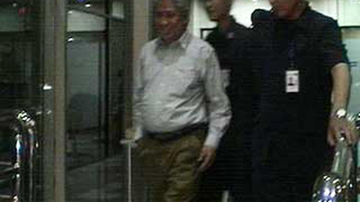 Max Moein Tutup Mulut Usai Diperiksa KPK - News Liputan6.com