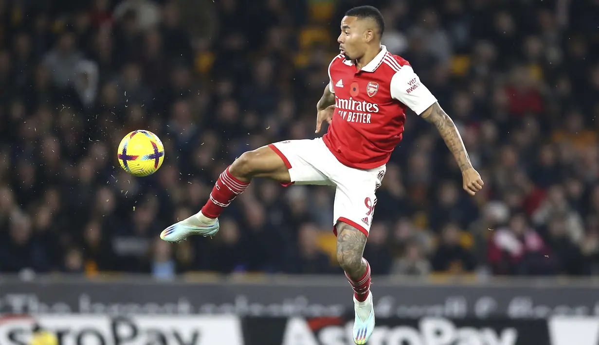 Foto: Liverpool Petik Poin Penuh, Arsenal Nyaman di Puncak Klasemen ...