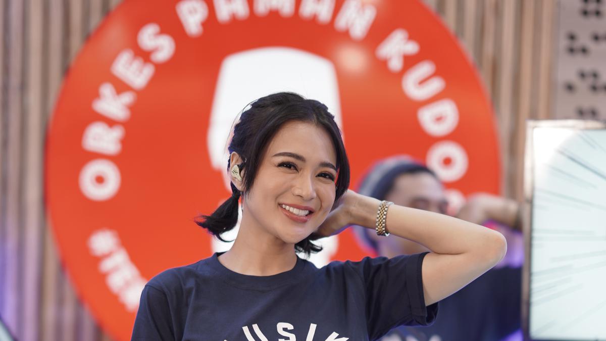 Wika Salim Nyanyikan Lagu Sedang Sedang Saja, Dulu Populer Dibawakan Vetty Vera - ShowBiz ...