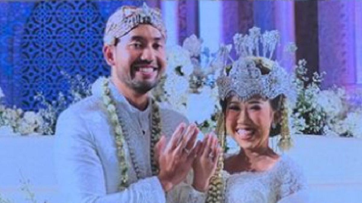 Potret Kiky Saputri Resmi Jadi Istri M Khairi, Erick Thohir Hadir Jadi Saksi - Entertainment ...