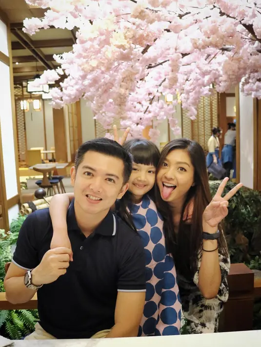 Kompak Nicky Tirta dan Liza Ellyna di Ultah Anak, Harmonis Meski Telah ...