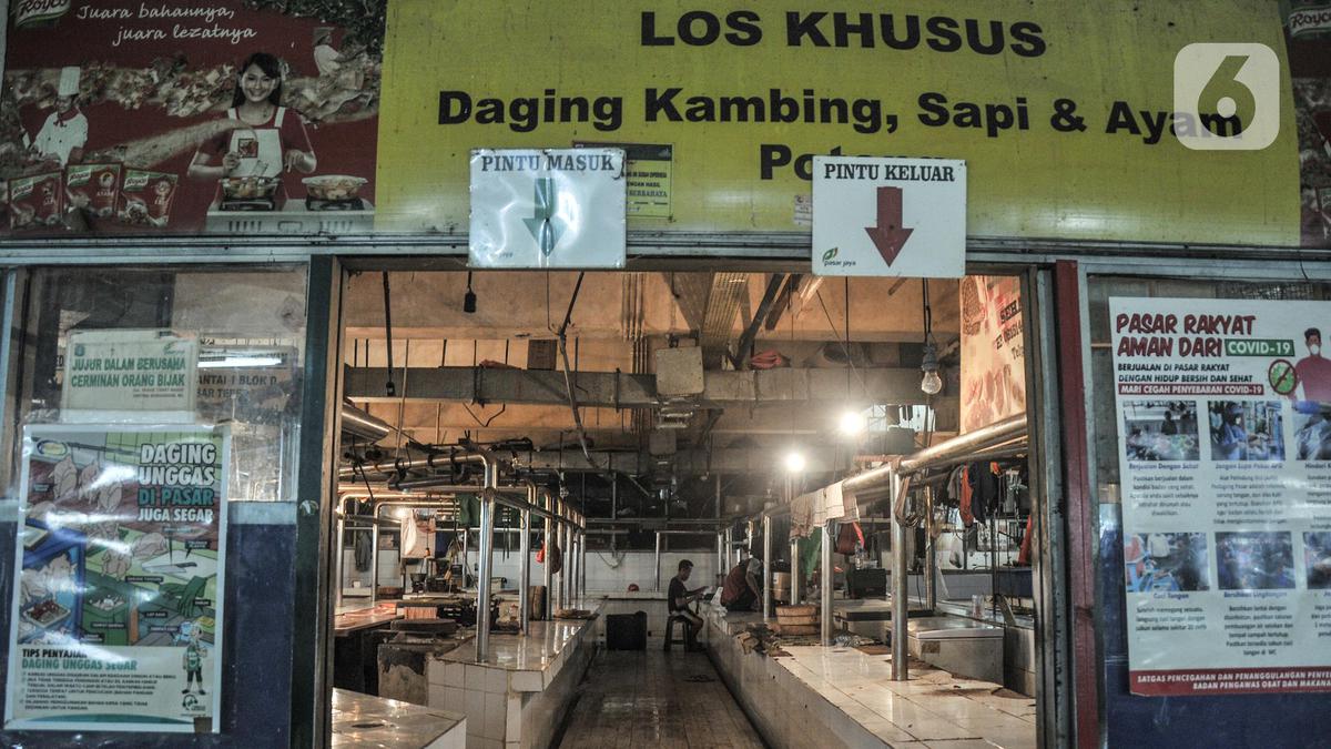 FOTO: Pedagang Daging Sapi Mogok Jualan - Foto Liputan6.com