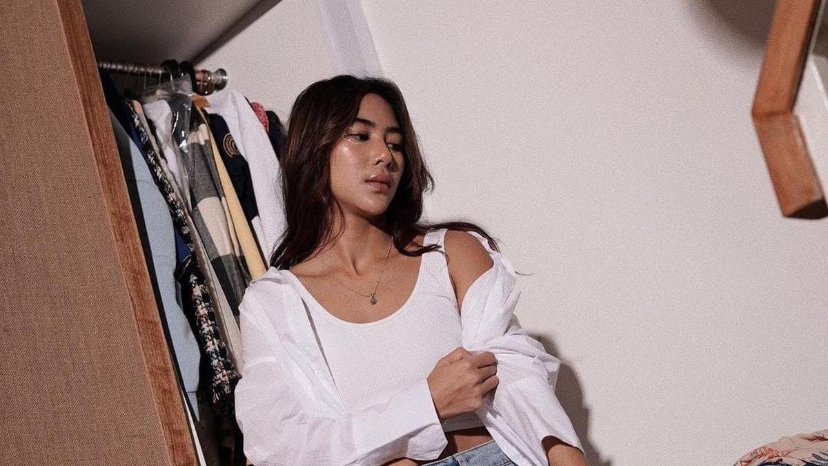 7 OOTD Kasual dan Stylish Adinda Thomas, Bisa Jadi Inspirasi Buat Nongkrong - Entertainment ...