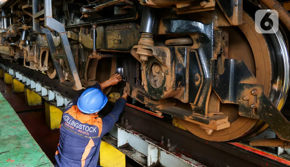 Sambut Libur Nataru 2024/2025, PT KAI Pastikan Kelayakan Lokomotif Kereta Api Jarak Jauh - Foto ...