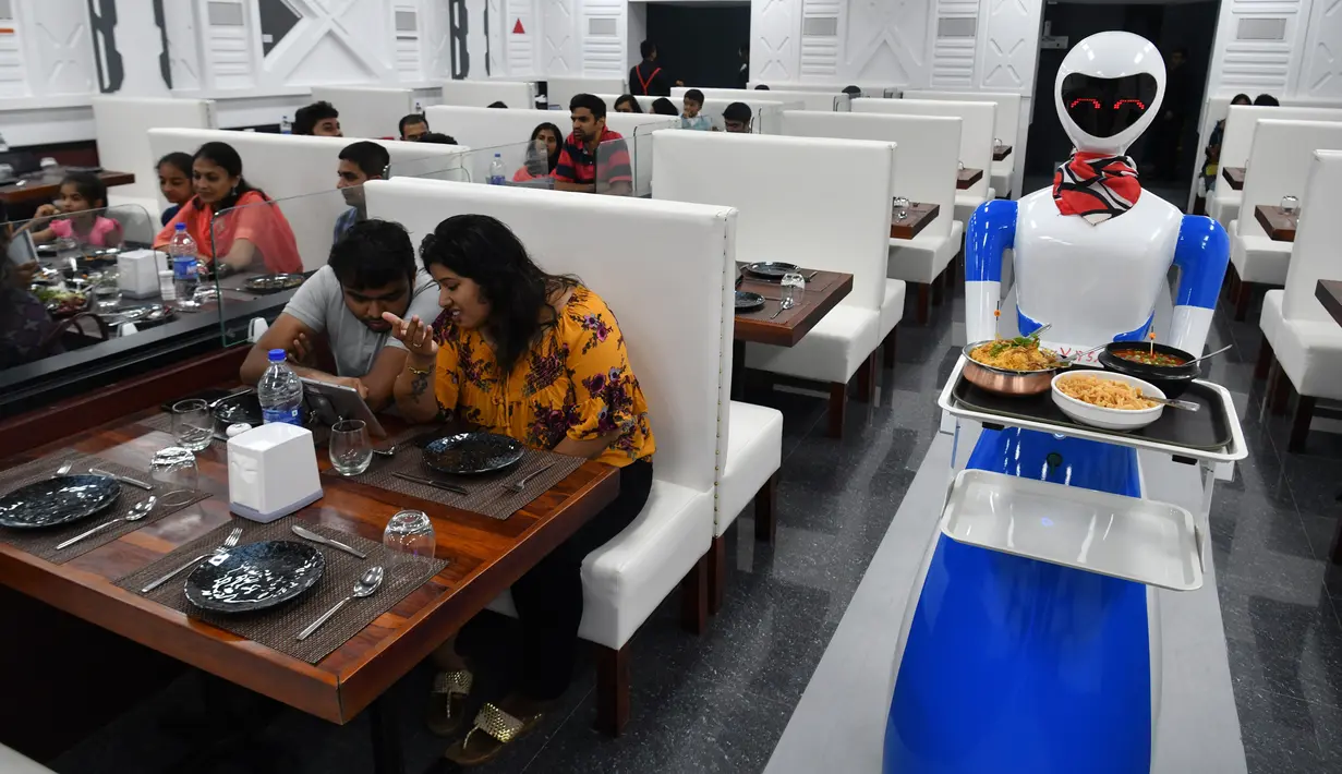 FOTO: Restoran di India Pekerjakan Robot sebagai Pelayan - Foto ...