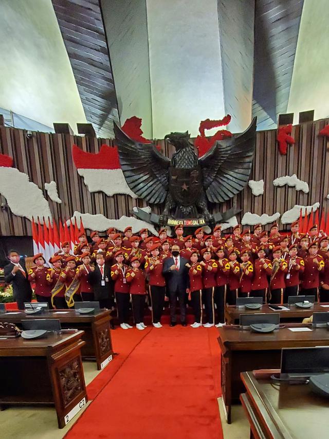 Ekspresi Bangga Taruna STIN Usai Tampil Orkestra dalam Sidang Tahunan ...