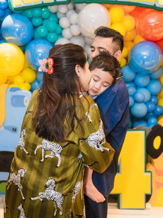 Model Baju Tidur Nagita Slavina saat Berikan Kejutan Ultah ke Rayyanza ...