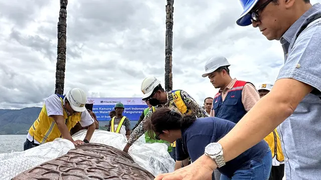 Freeport Serahkan 2 Totem Kamoro ke Waterfront City Danau Toba, Dukung ...
