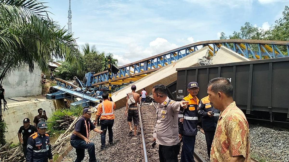Menteri PUPR Investigasi Penyebab Crane Girder Ambruk di Muara Enim