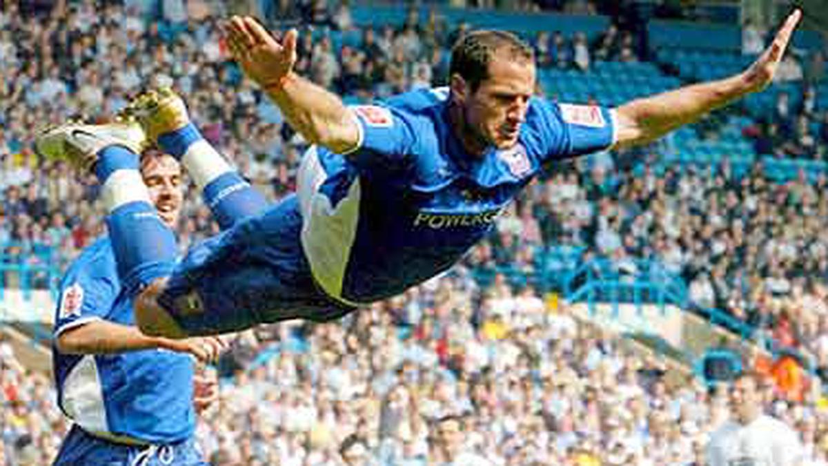 The Magpies Akuisisi Kuqi - Bola Liputan6.com