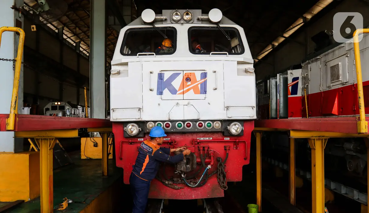 Sambut Libur Nataru 2024/2025, PT KAI Pastikan Kelayakan Lokomotif Kereta Api Jarak Jauh - Foto ...