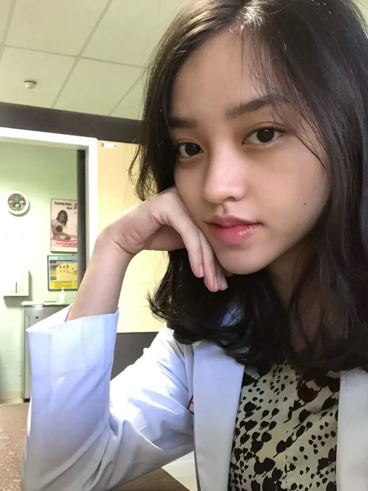 7 Potret Amanda Zahra yang Didekati Jefri Nichol, Dapat Kejutan Unik - Hot Liputan6.com