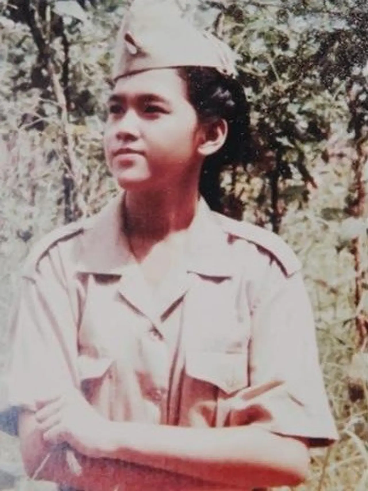 6 Foto Jadul Penyanyi Cewek Pakai Seragam Pramuka, Netizen: Manis Sedari Dulu - Hot Liputan6.com