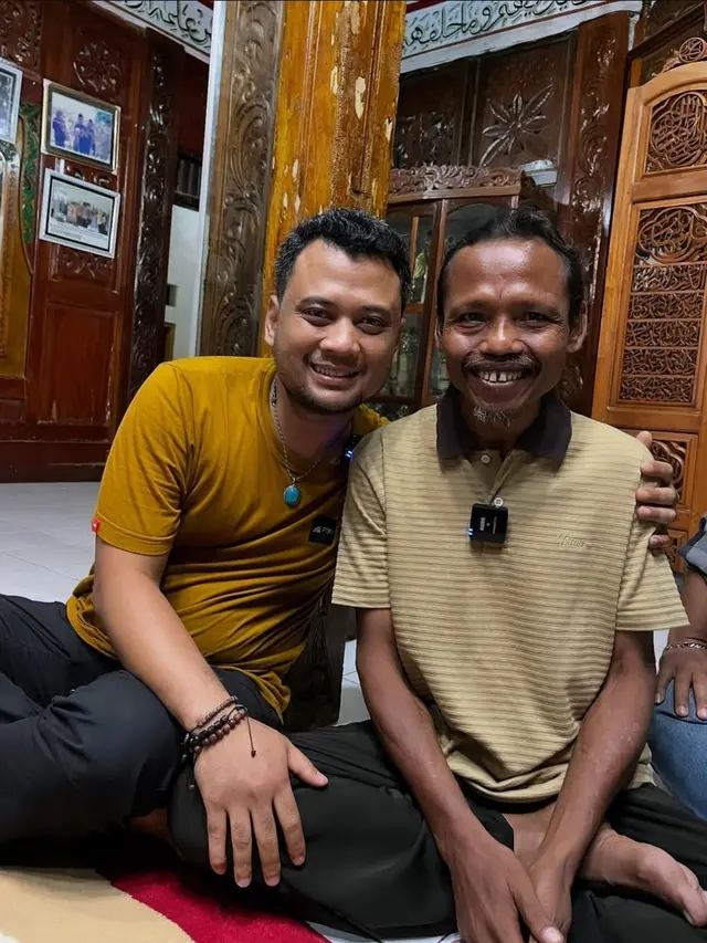 7 Potret Terbaru Sumanto ‘Pemakan Mayat’ Jadi Selebgram, Mulai Kebanjiran Job - Hot Liputan6.com