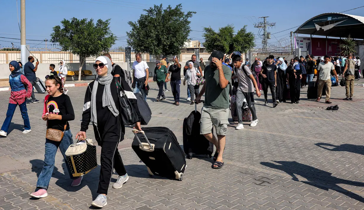 Kali Pertama Sejak Perang Hamas-Israel Memanas, Perbatasan Rafah Dibuka ...