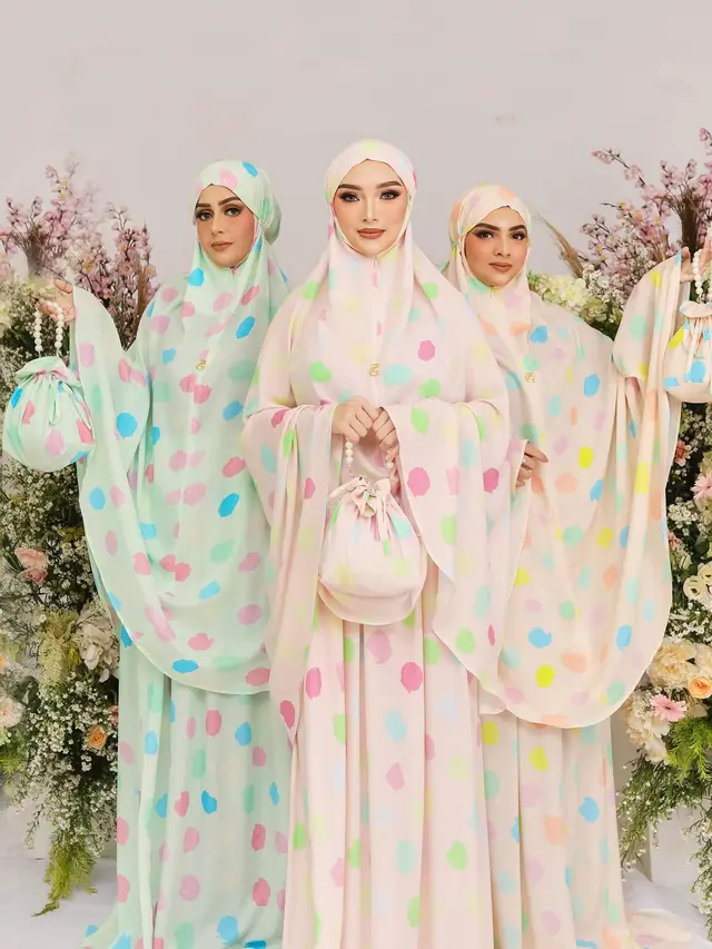Tekuni Bisnis Fashion, Ini 7 Potret Zaskia Gotik dengan Busana ...