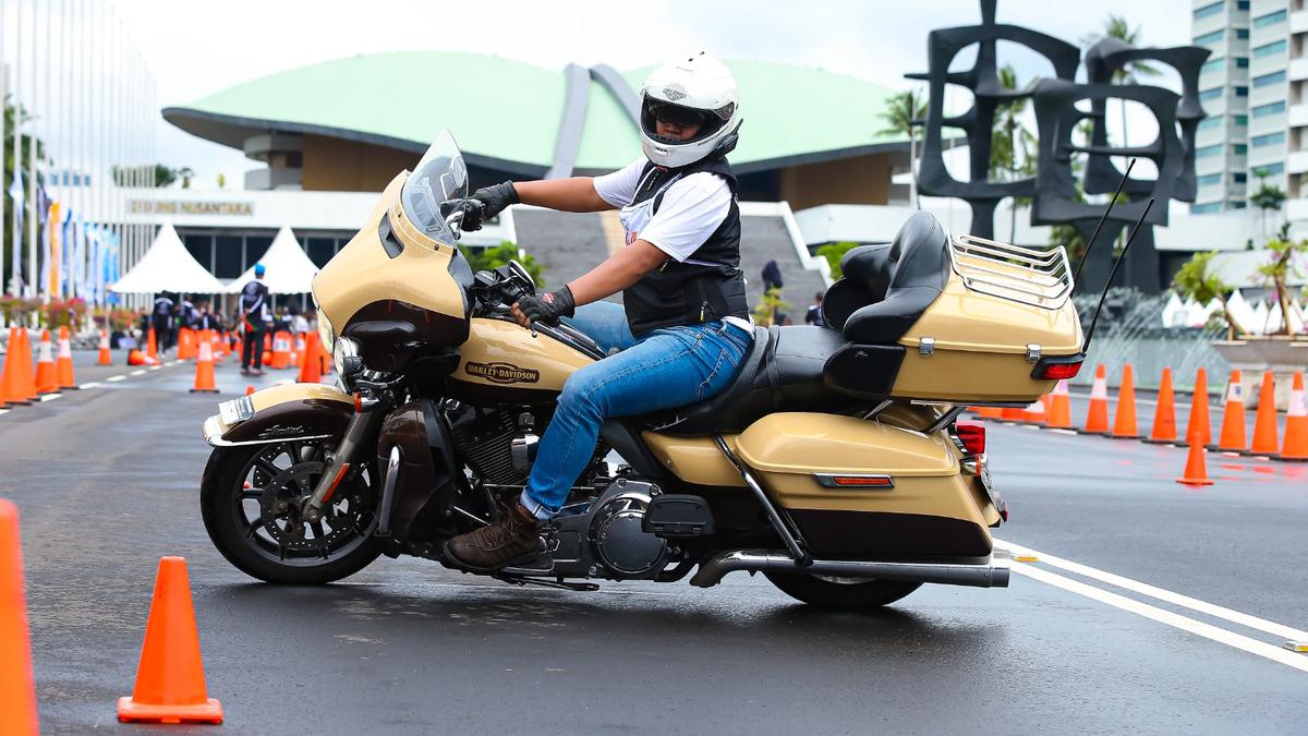Jangan Gegabah, Mengendarai Motor Gede Butuh Keterampilan Khusus ...