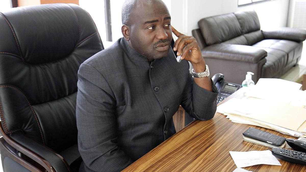 Musa Bility Dicoret, Calon Presiden FIFA Kini Tersisa 5 Orang - Dunia ...