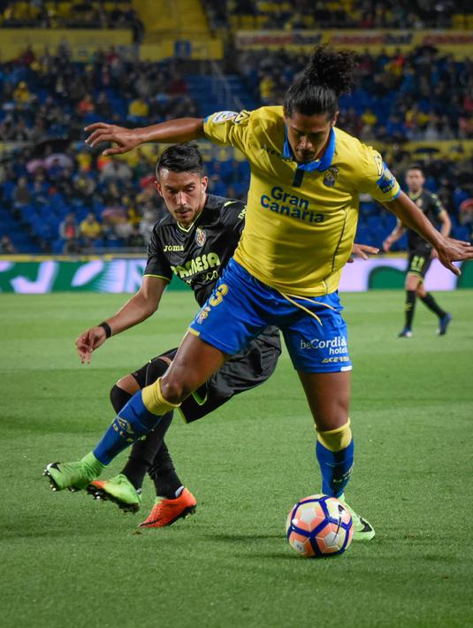 8 Bek Muda yang Layak Dibeli Manchester United - Foto Bola.com