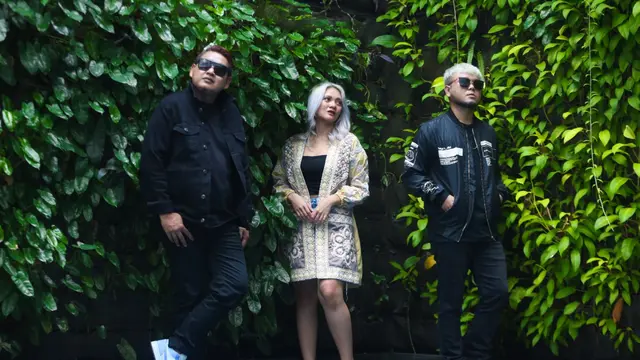 Pepep ST12 Bikin Band Baru, Gandeng Vokalis Wanita - ShowBiz Liputan6.com