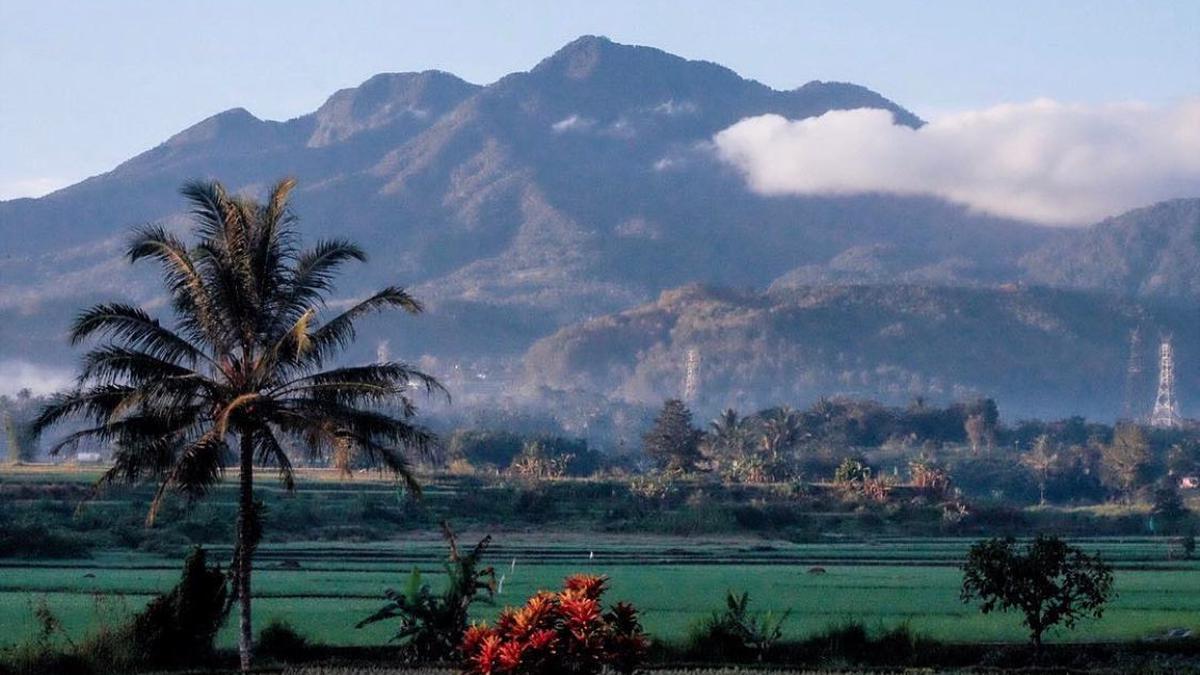 6 Fakta Menarik Gunung Sago di Sumatera Barat yang Punya Kaldera Luas ...