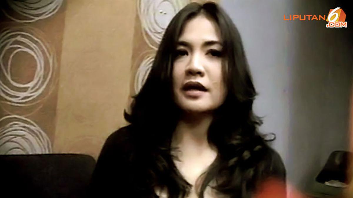 Latihan Vokal, Cornelia Agatha Jadi Penyanyi? - ShowBiz Liputan6.com