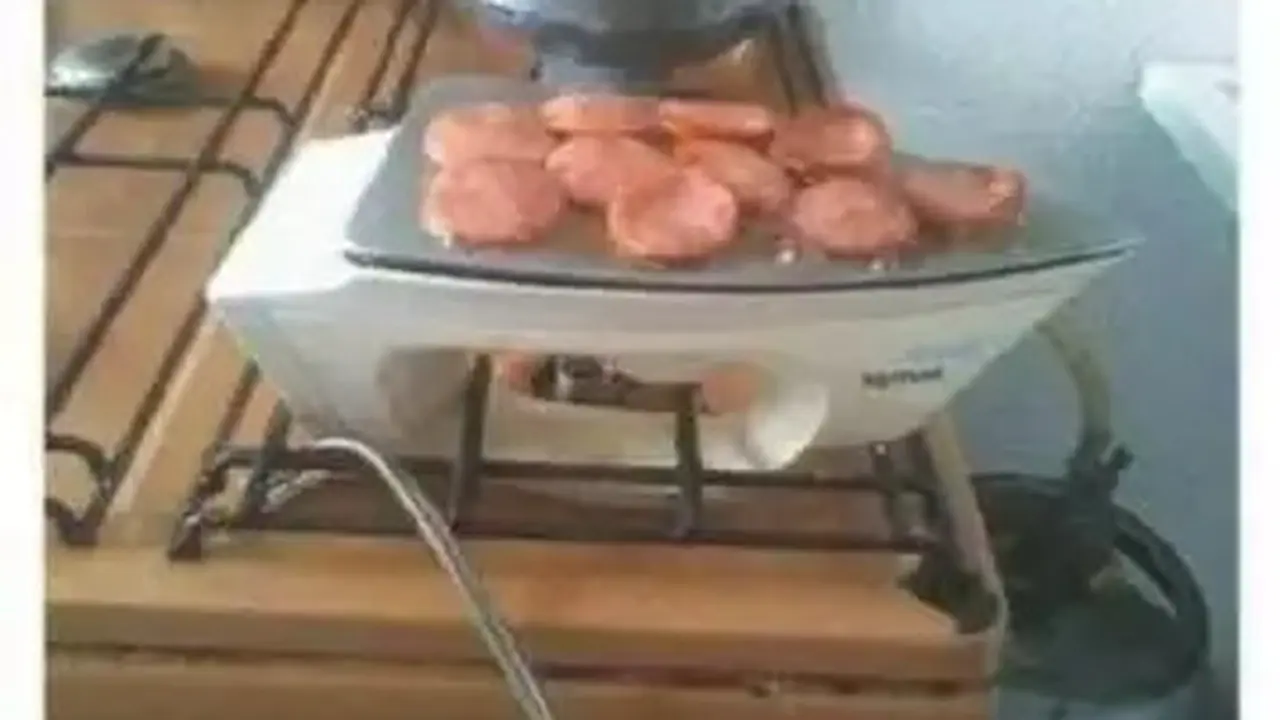 6 Potret Orang Masak Tidak Pakai Kompor Bikin Tepuk Jidat, Nyeleneh ...