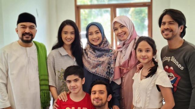 6 Kebersamaan Desy Ratnasari dan David Chalik, Beredar Kabar Akan ...