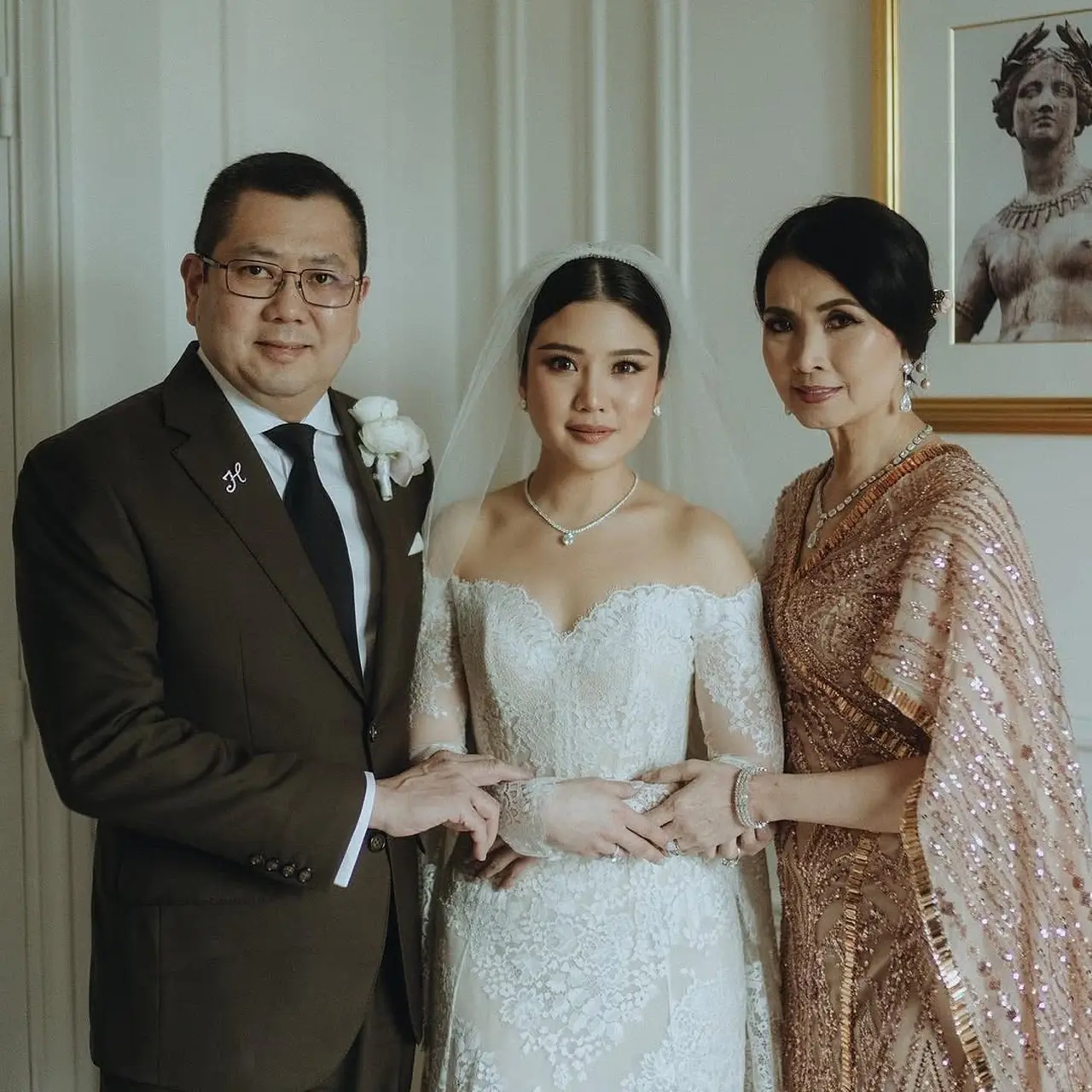 6 Potret Hary Tanoe dan Liliana Tanoe Dampingi Keempat Anak Perempuannya Menikah - Hot Liputan6.com