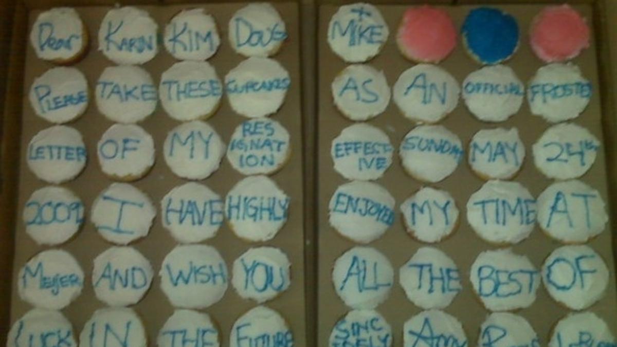 Kue Unik Untuk Resign - Photo Fimela.com