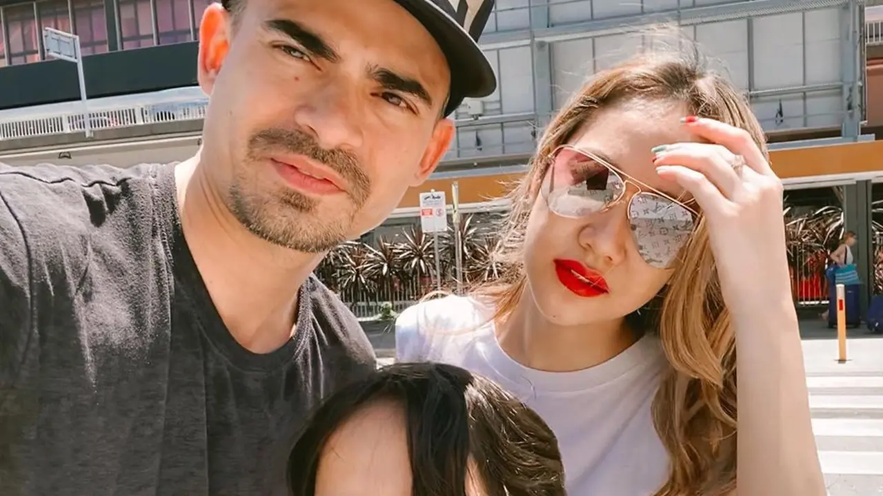 BCL Ganti Nama Instagram Jelang Pernikahan dengan Tiko Aryawardhana ...