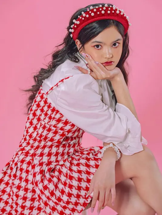 FOTO: Gaya Pemoteran Cut Keysha dengan Tema Pink Punk, Curi Perhatian ...