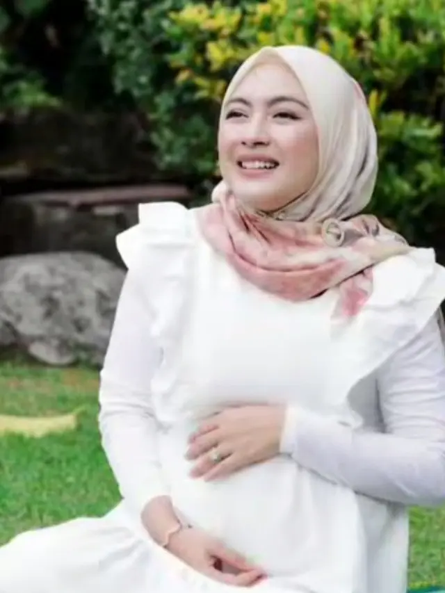 6 Potret Baby Bump Vizza Dara di Kehamilan Kedua, Banjir Pujian - Hot ...