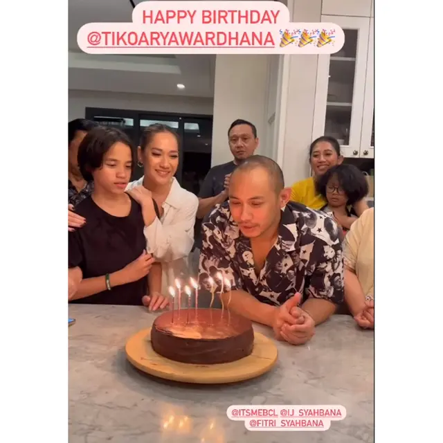 6 Potret BCL dan Tiko Bareng Noah, Keluarga Kecil Terasa Lengkap Usai Menikah - Hot Liputan6.com