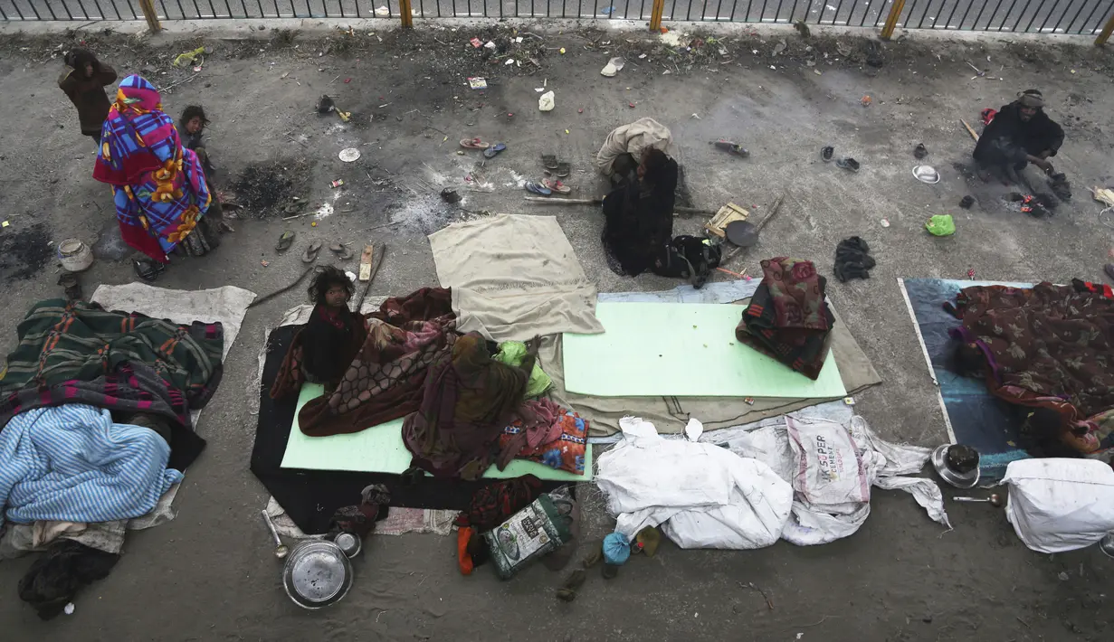 FOTO: Potret Malang Kehidupan Tunawisma di India - Foto Liputan6.com