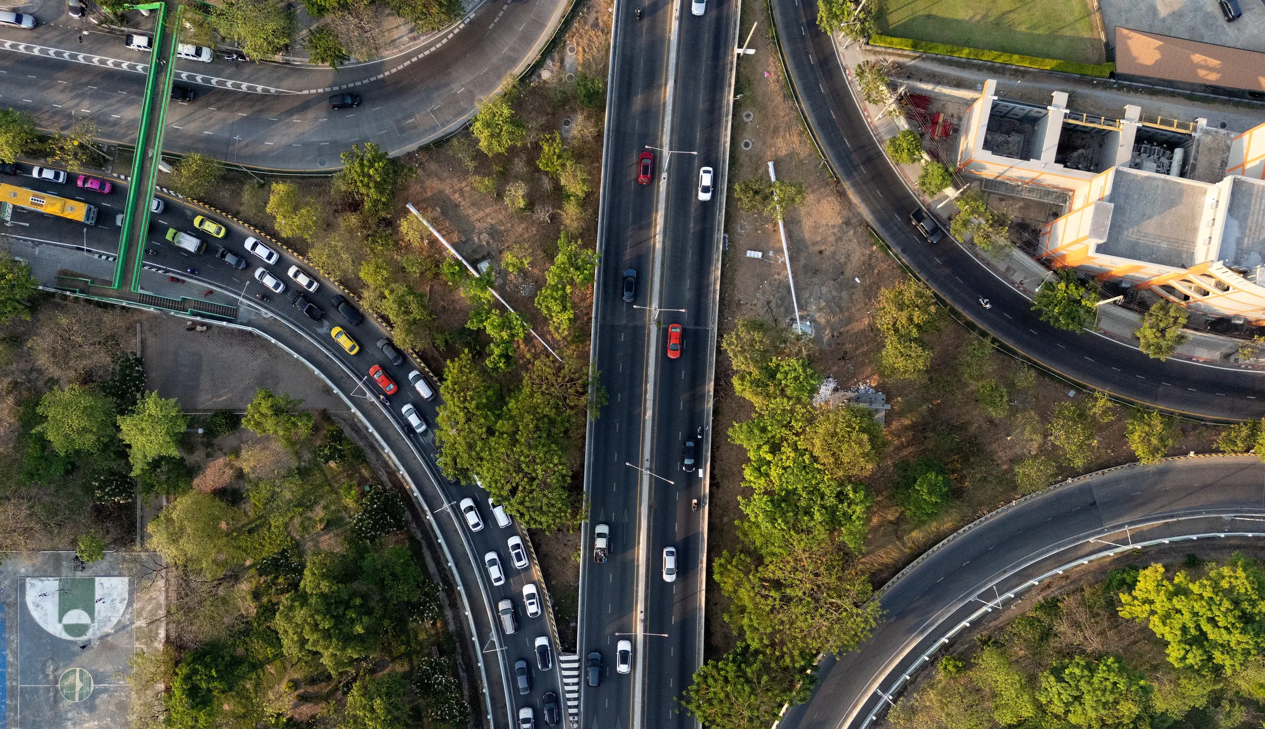 'Taman-taman Kecil' Bermunculan di Jalan Raya Utama Bangkok - Foto ...