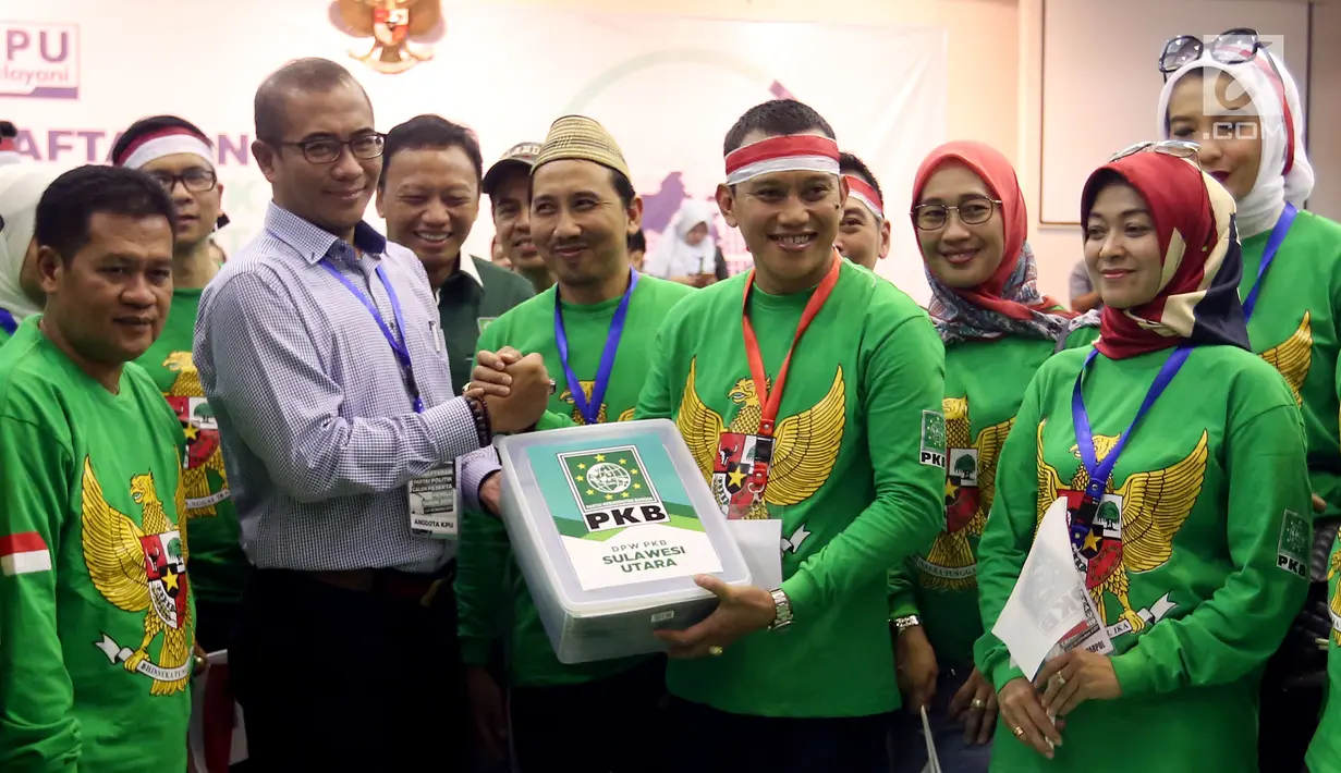 PHOTO: Diwakili Sekjen, PKB Resmi Mendaftar Peserta Pemilu 2019 - Foto Liputan6.com