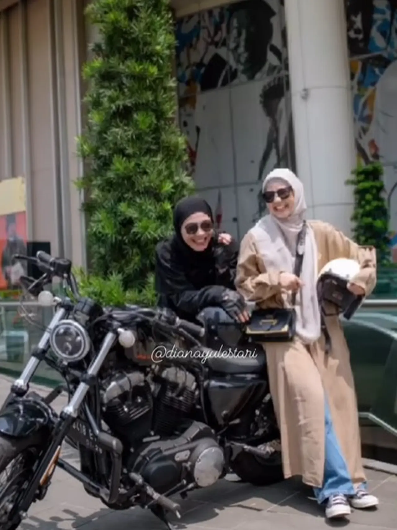 8 Potret Dian Ayu Lestari Boncengin Natasha Rizki, Gayanya Keren Banget ...