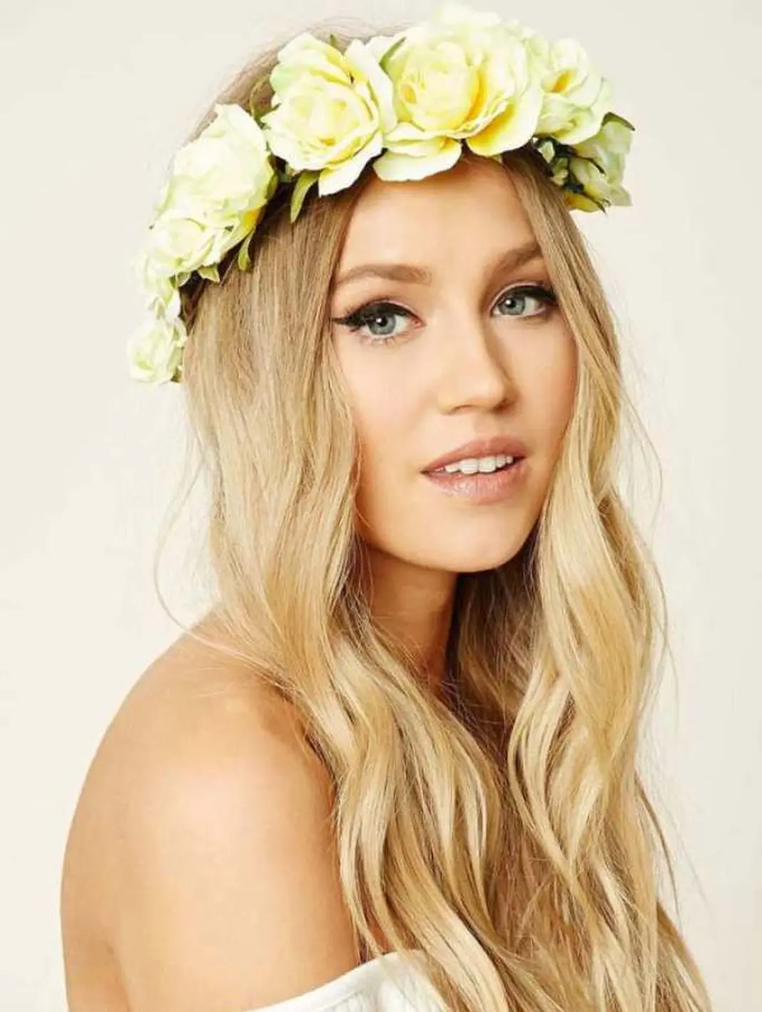 8 Hiasan Rambut yang Bikin Kamu Terlihat Cantik Kayak Bidadari - Photo ...